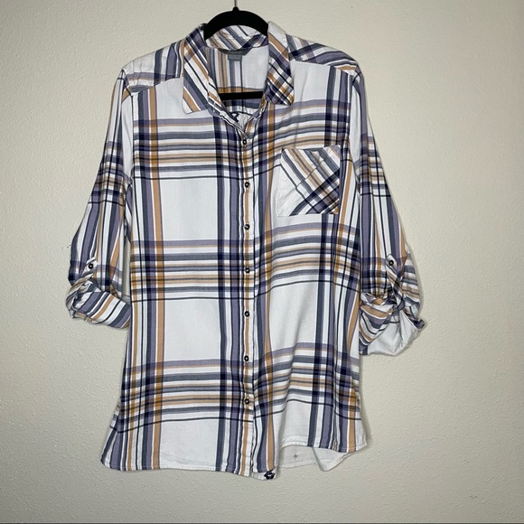 Natural Reflections | Tops | Natural Reflection Plaid Button Down With ...